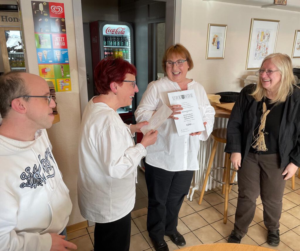 Ehrung für Christine Diener, Birgit Lohmüller und Sebastian Thau